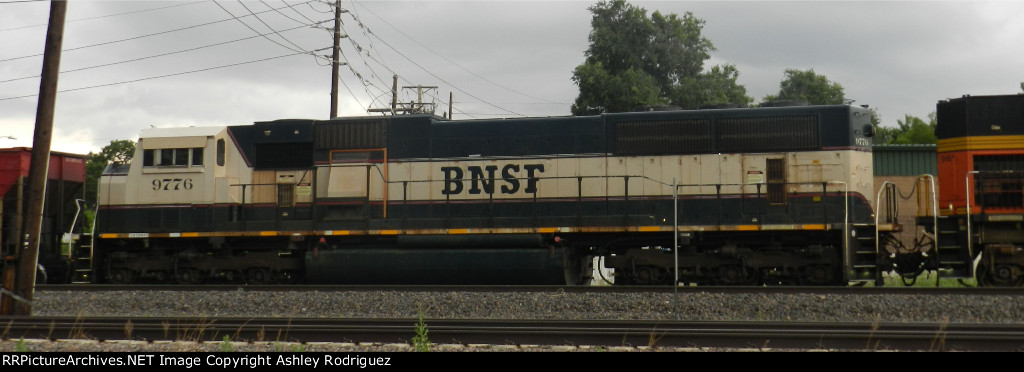 BNSF 9776